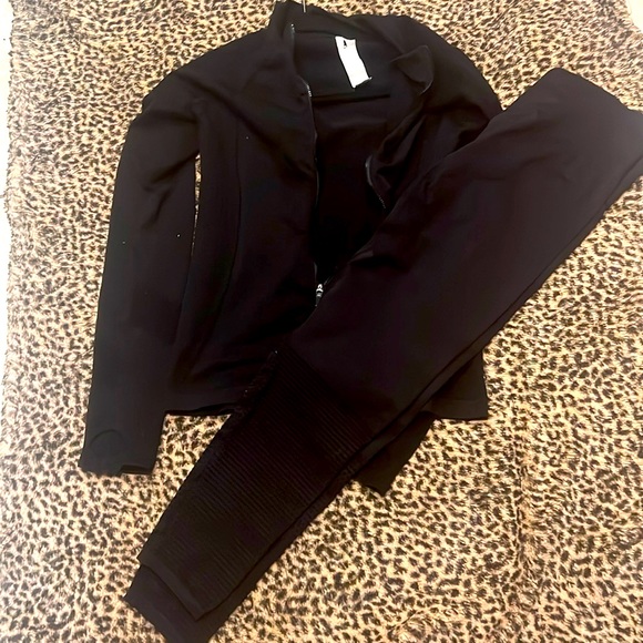Fabletics | Pants & Jumpsuits | Fabletics Set Large | Poshmark